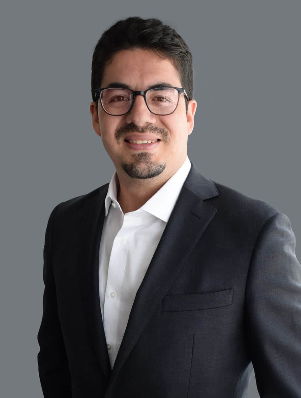 Francisco Fuentes - az